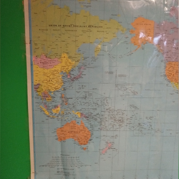 Hammond | Wall Decor | 989 Laminated World Map | Poshmark